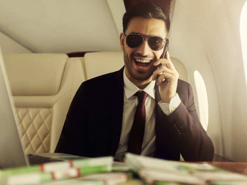 Top 10 Most Popular Private Jets For Billionaires [With Pictures]