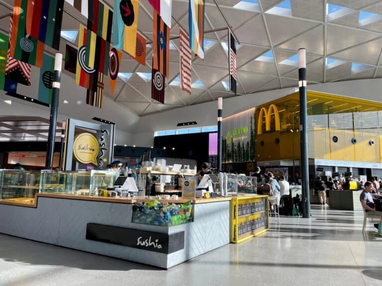 10 Biggest & Busiest Airports in Australia [With Pictures]